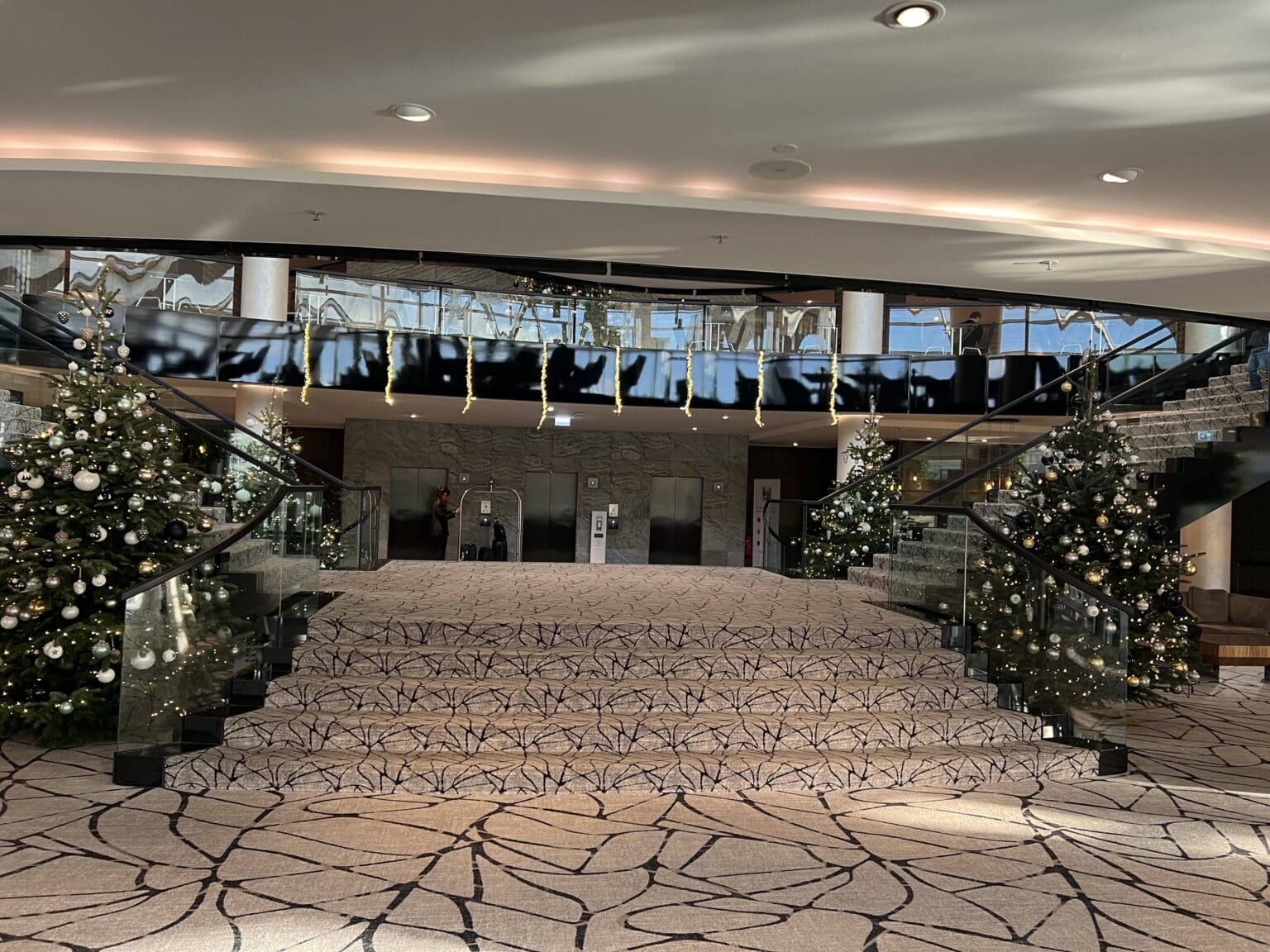 Hotel Review: Hyatt Regency Cologne - The Bulkhead Seat