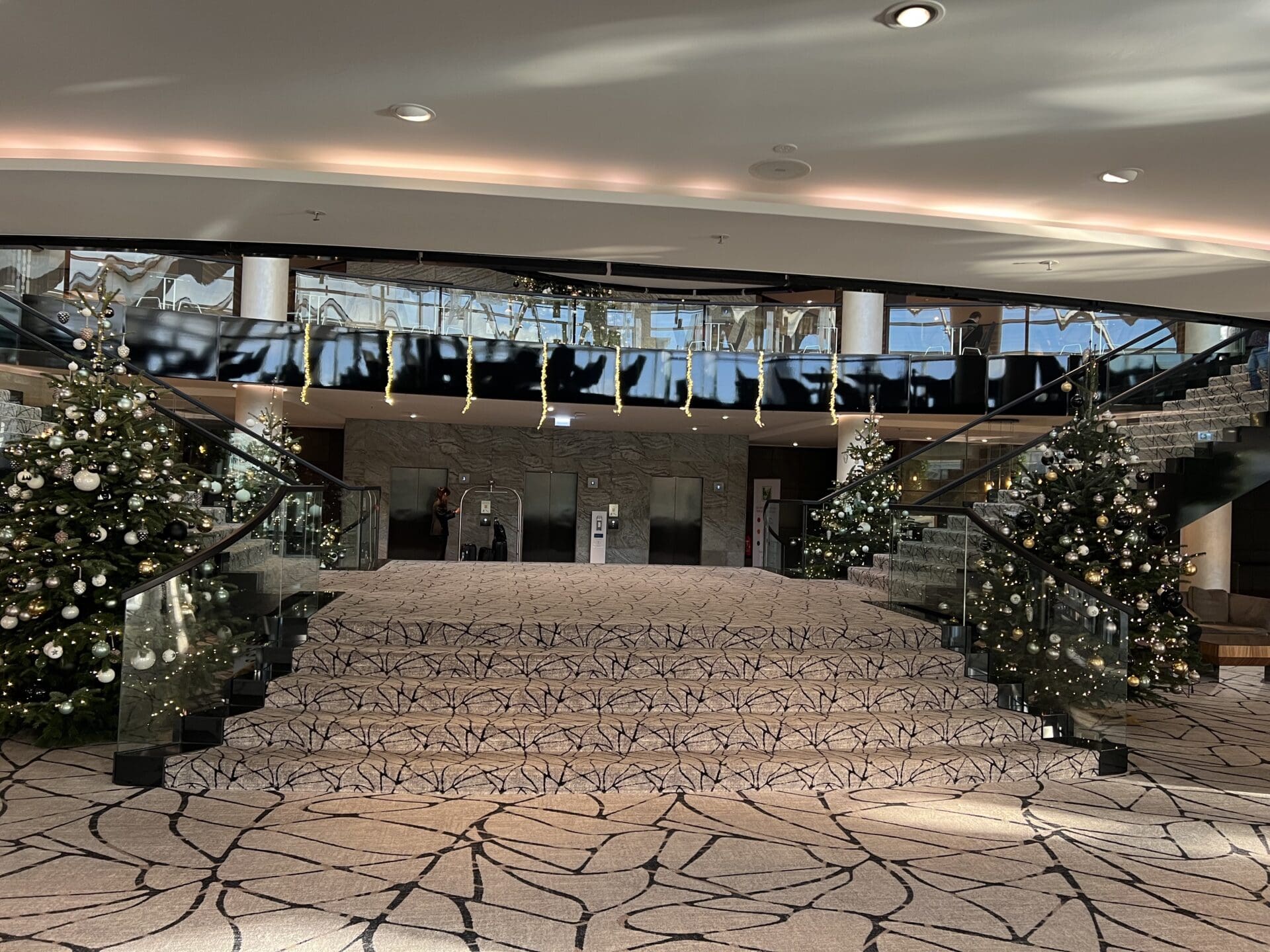 Hotel Review: Hyatt Regency Cologne - The Bulkhead Seat