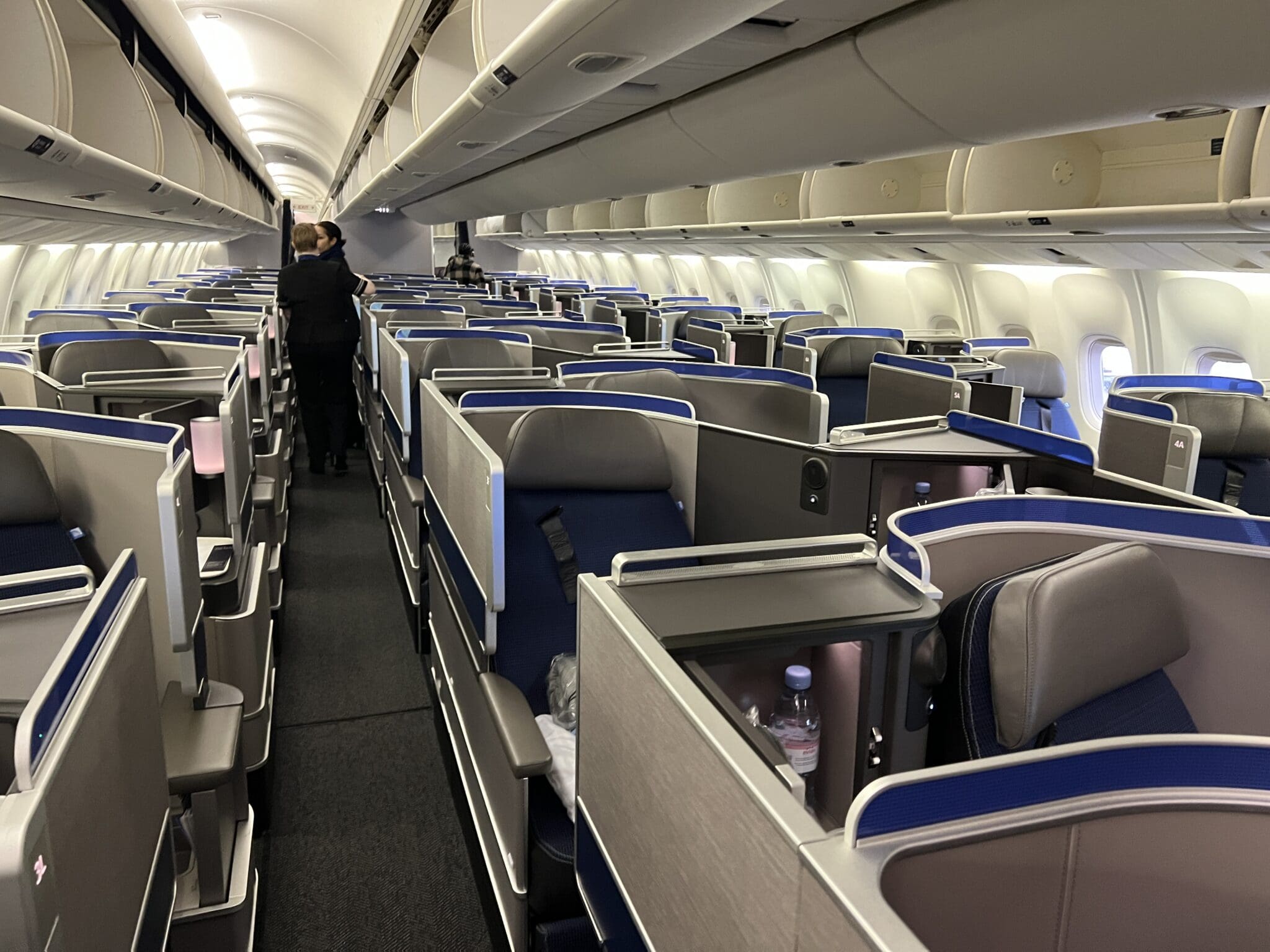 Flight Review: United Airlines Boeing 767-300ER Polaris® – ZRH-ORD ...
