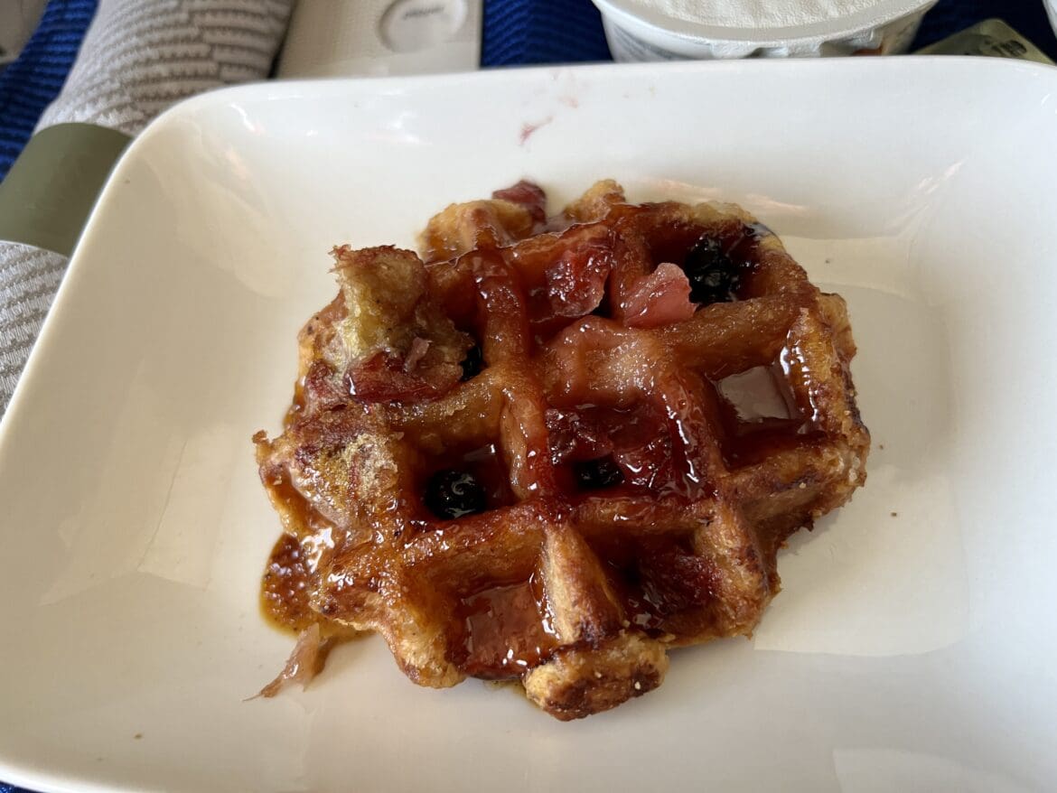 Taste Test: New Breakfast Options in United First Class - The Bulkhead Seat