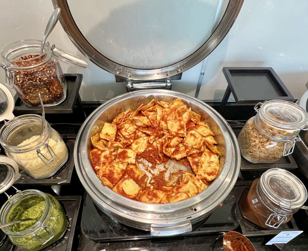 Lounge Review: Delta Sky Club® (ATL - Gate D12) - The Bulkhead Seat