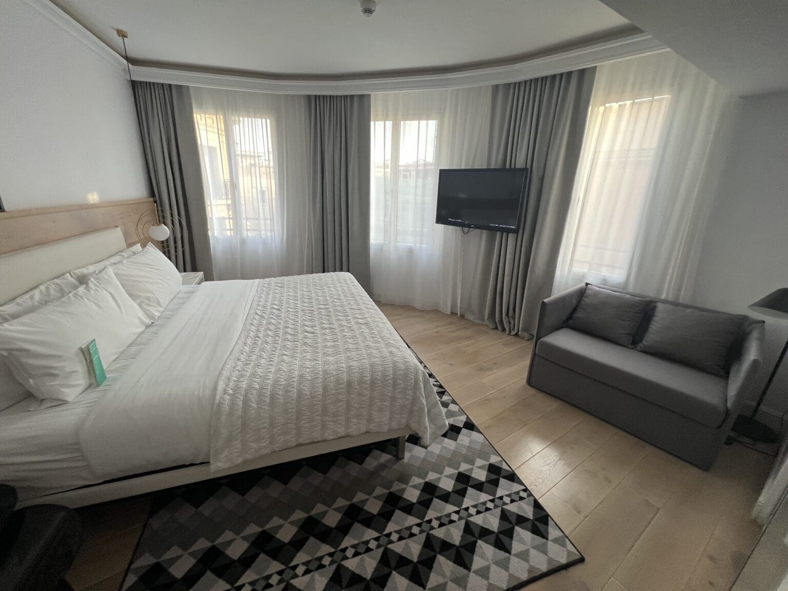 Hotel Review: Le Meridien Barcelona - The Bulkhead Seat