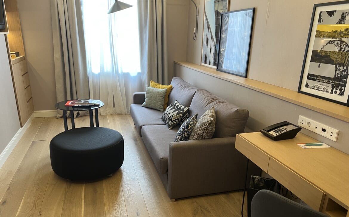 Hotel Review: Le Meridien Barcelona - The Bulkhead Seat