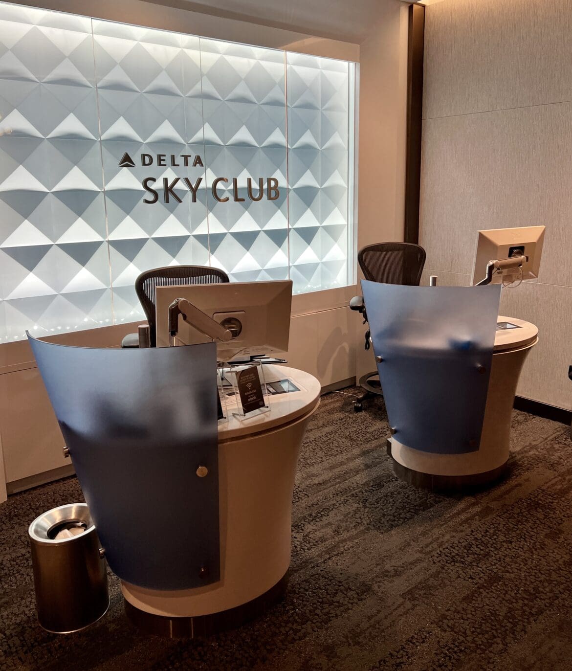 Lounge Review: Delta Sky Club® (ATL - Concourse A) - The Bulkhead Seat