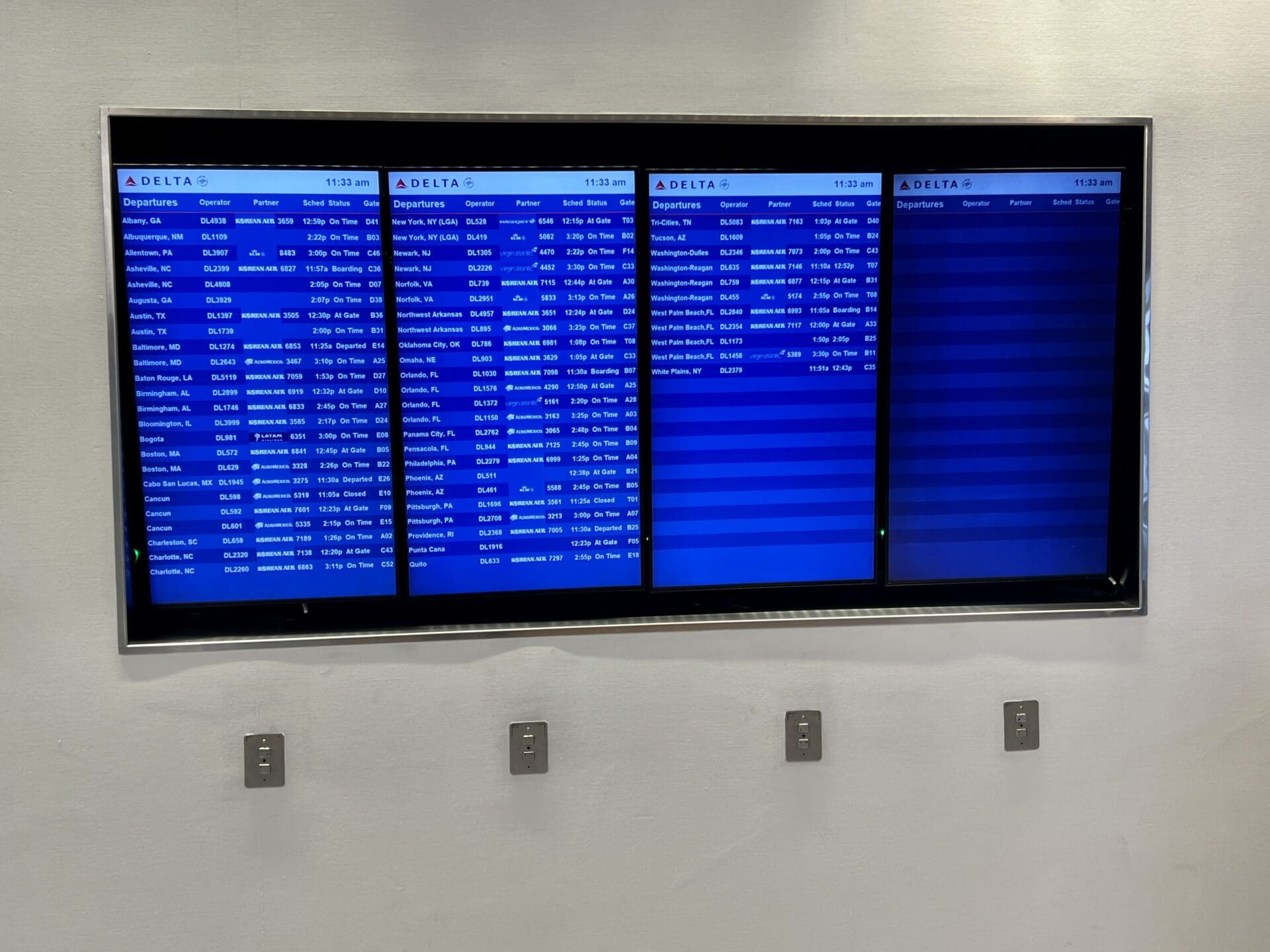 Lounge Review: Delta Sky Club® (ATL - Gate B18) - The Bulkhead Seat