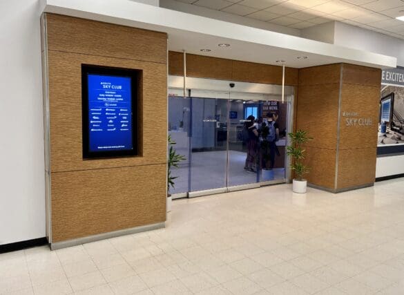 Lounge Review: Delta Sky Club® (LGA - Gate 81) - The Bulkhead Seat