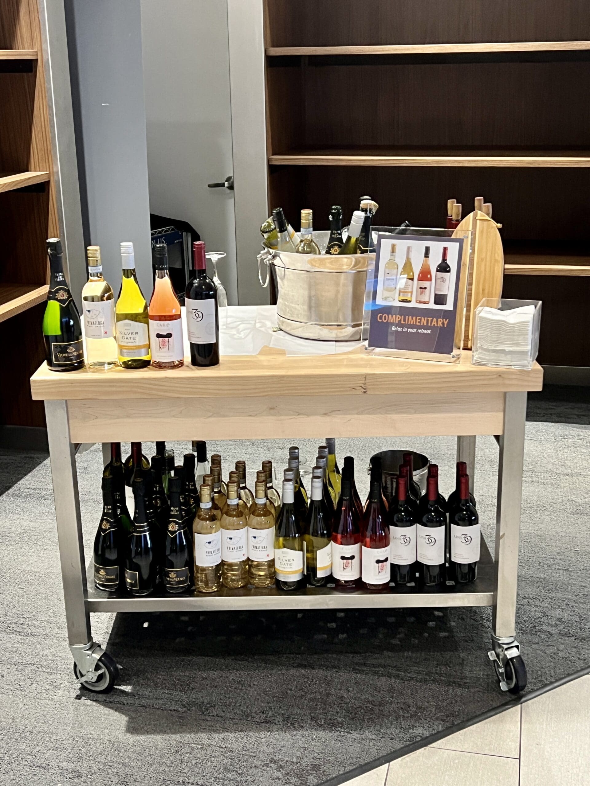 Lounge Review: Delta Sky Club® (ATL - Gate E15) - The Bulkhead Seat