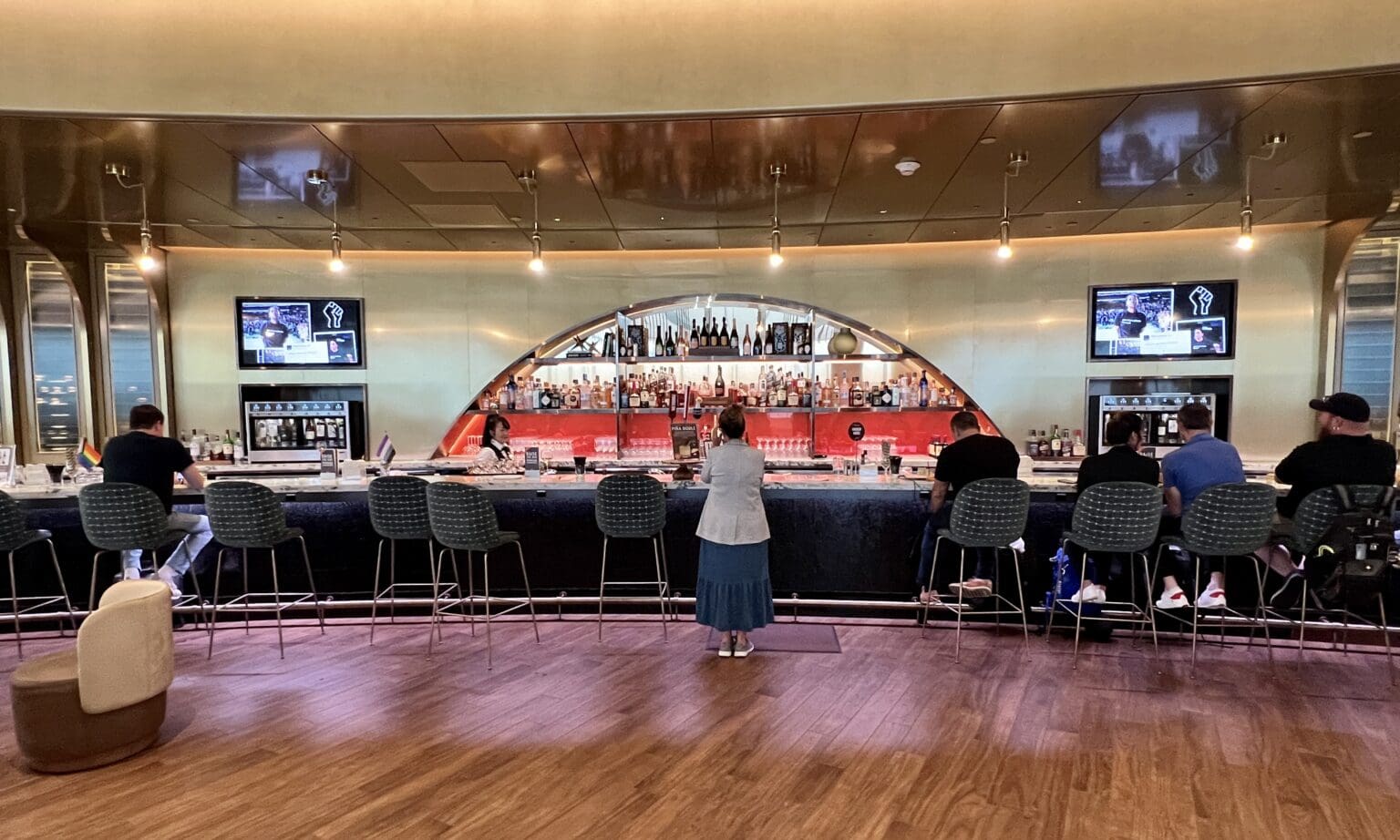 Lounge Review: Delta Sky Club® (MSP - Gates G17-G18) - The Bulkhead Seat