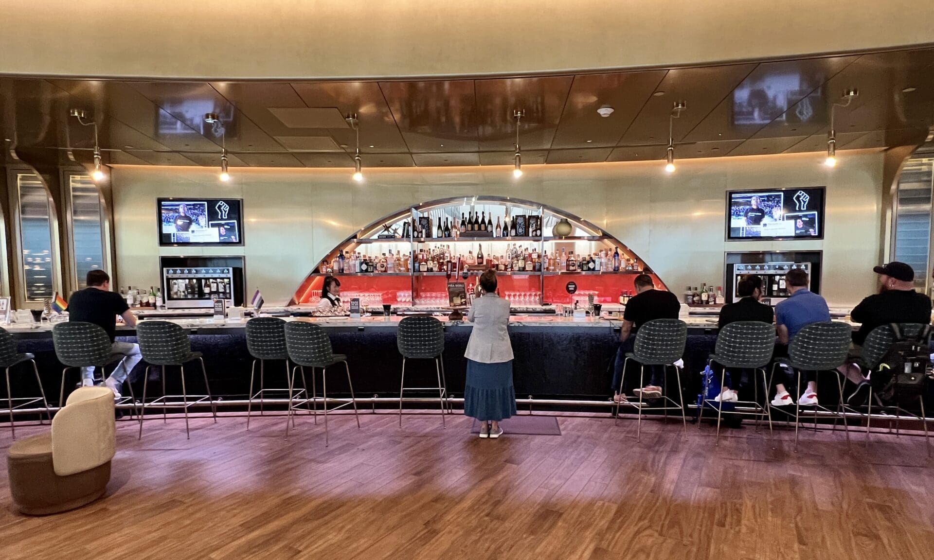 Lounge Review: Delta Sky Club® (MSP - Gates G17-G18) - The Bulkhead Seat