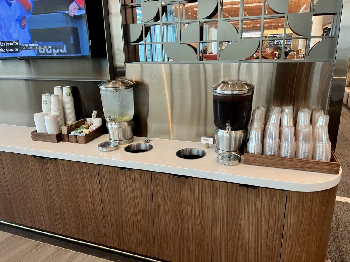 Lounge Review: Delta Sky Club® (MSP - Gates G17-G18) - The Bulkhead Seat