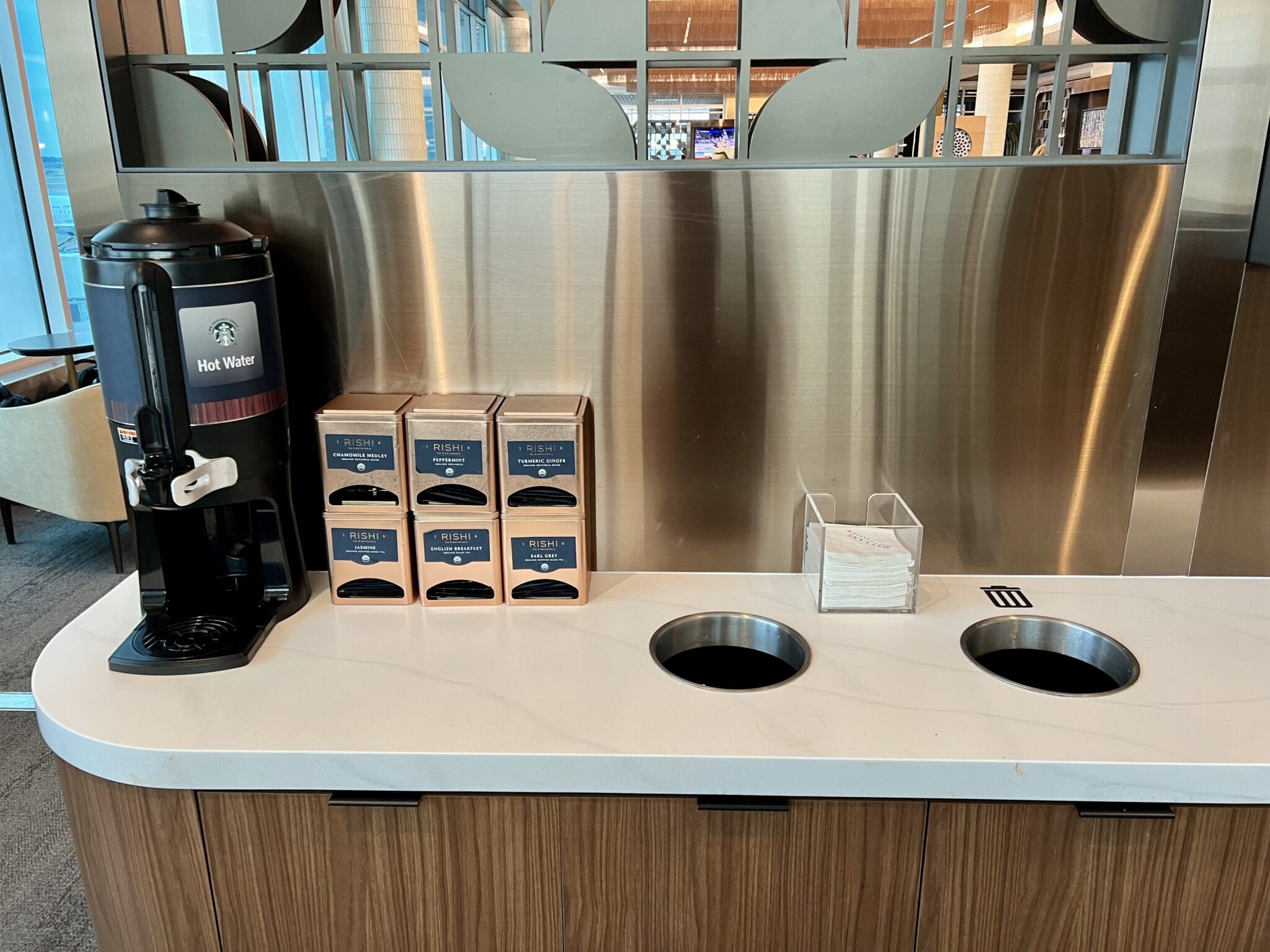 Lounge Review: Delta Sky Club® (MSP - Gates G17-G18) - The Bulkhead Seat