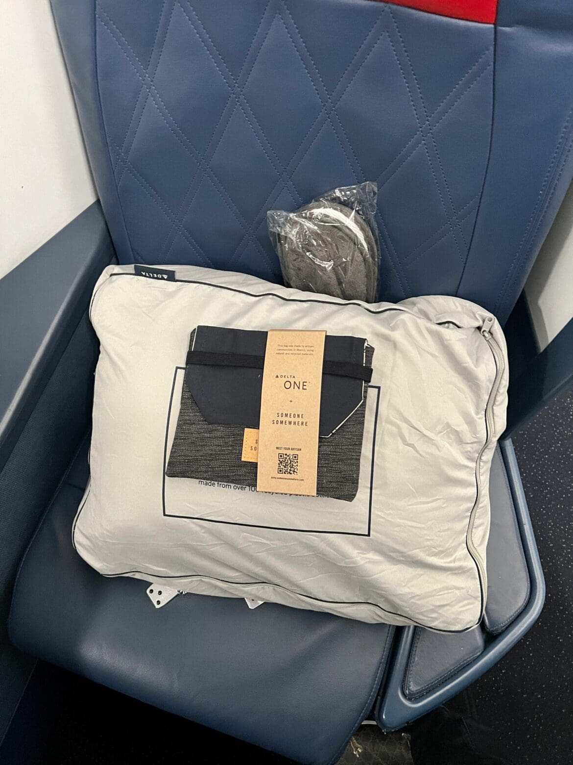 Flight Review: Delta Airlines Airbus A330 Delta One® - MSP-CDG - The ...