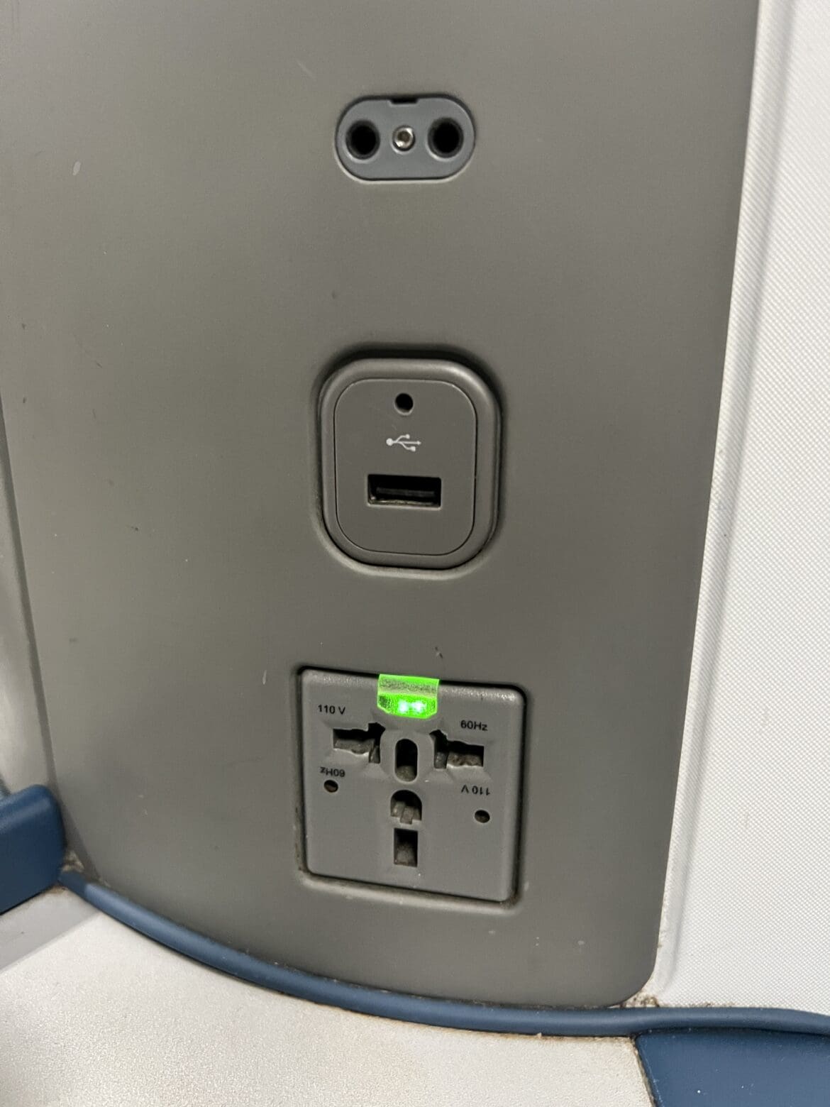 Flight Review: Delta Airlines Airbus A330 Delta One® - MSP-CDG - The ...