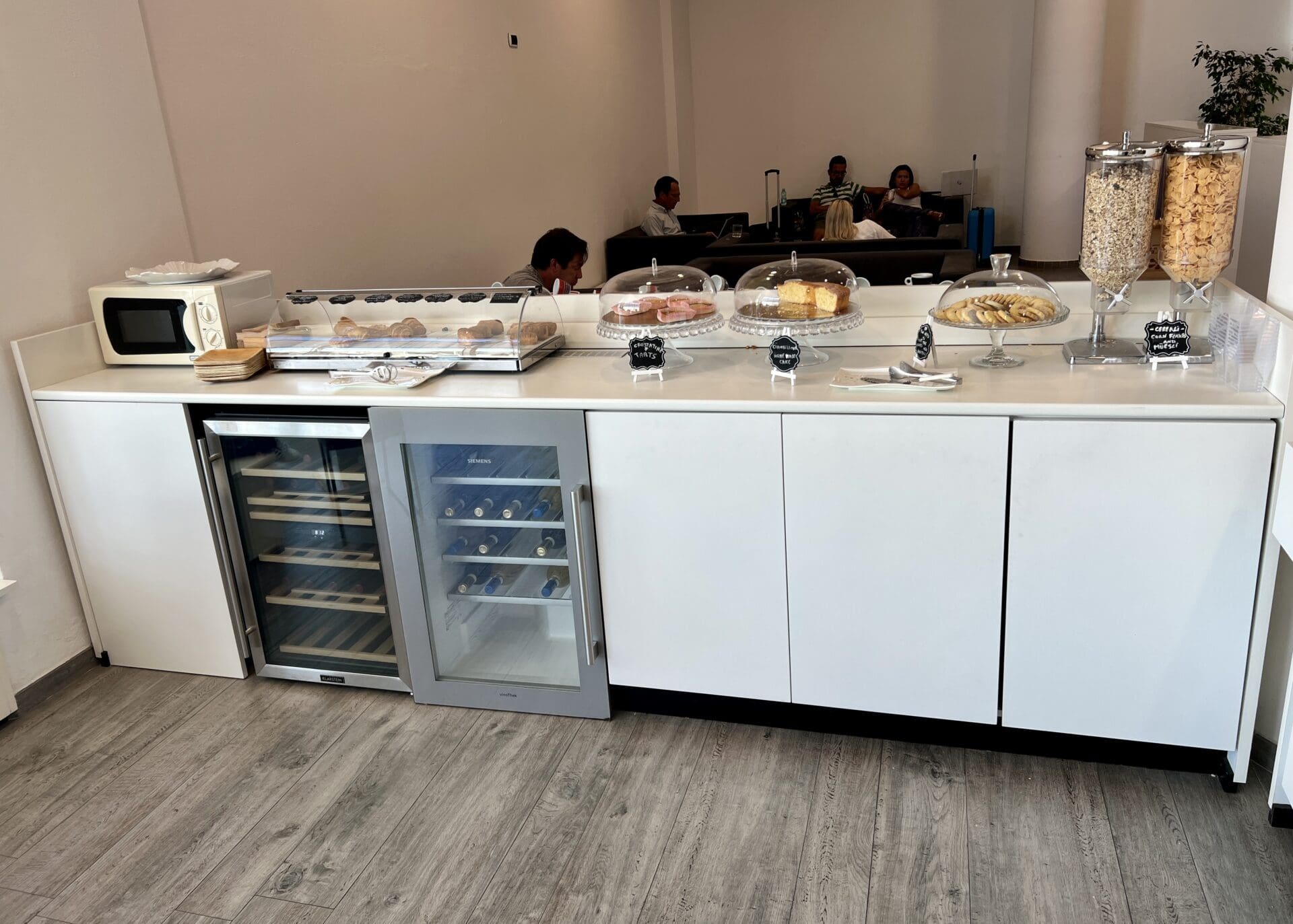 Lounge Review: Olbia Airport Club Lounge - The Bulkhead Seat