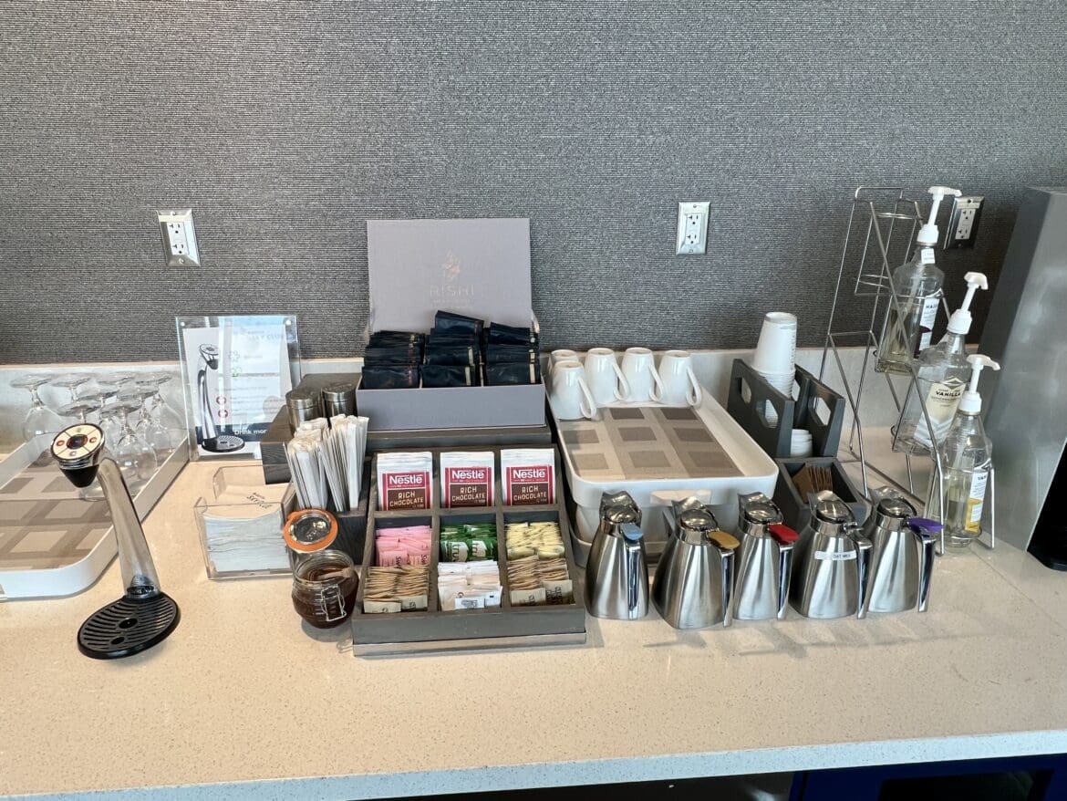 Lounge Review: Delta Sky Club® (SFO - Gate C3) - The Bulkhead Seat