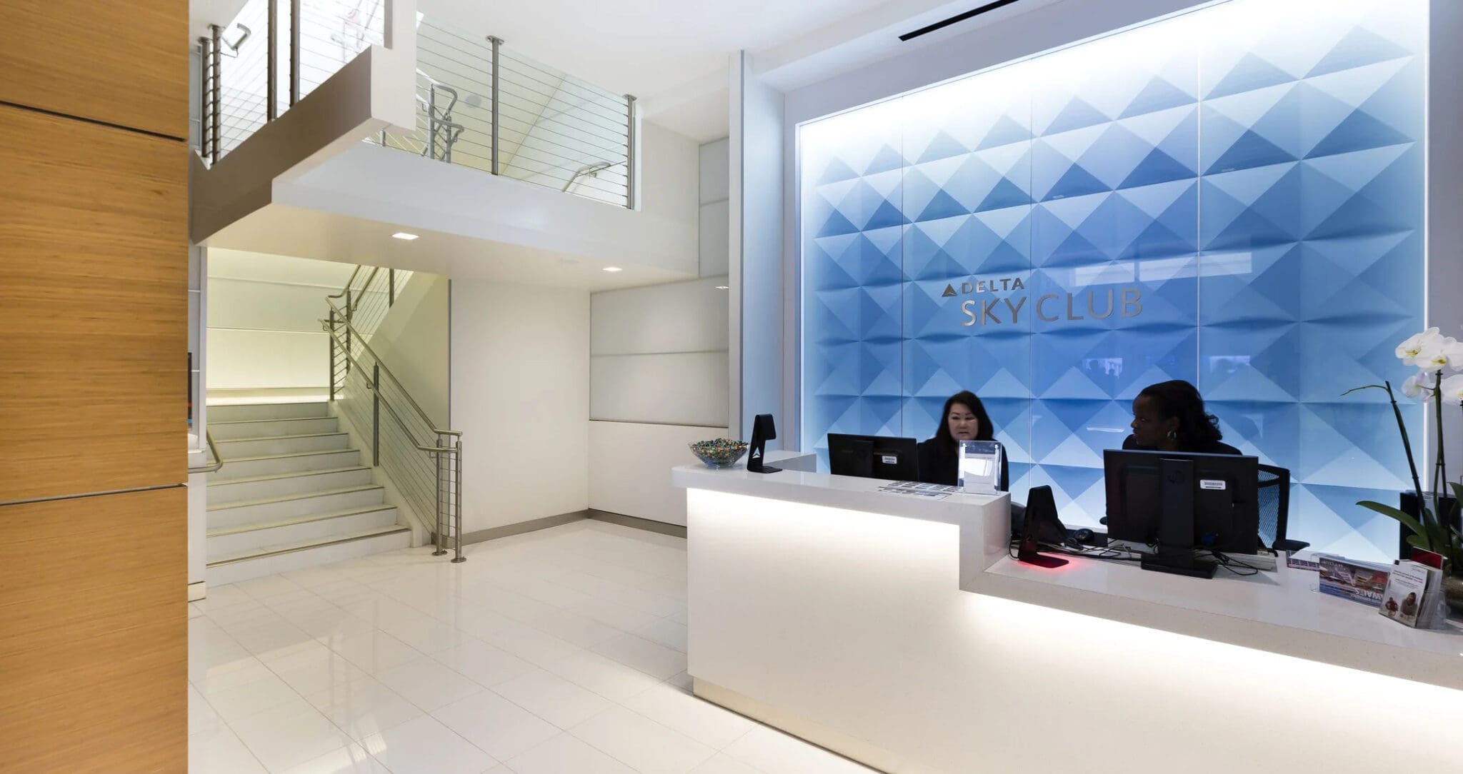 Lounge Review: Delta Sky Club® (SFO - Gate C3) - The Bulkhead Seat