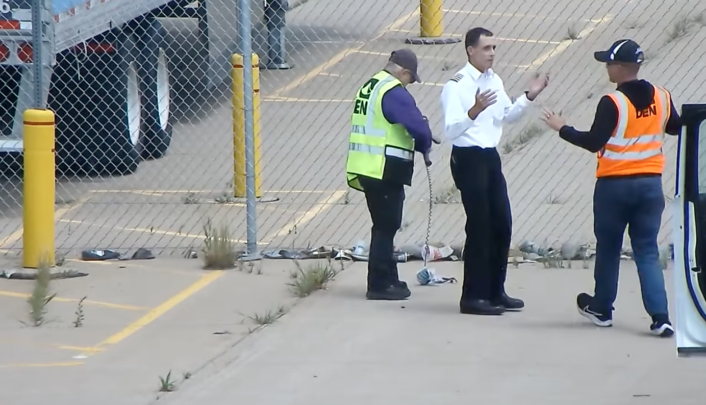 United Pilot Attacks Gate At Denver International Airport With An Axe ...