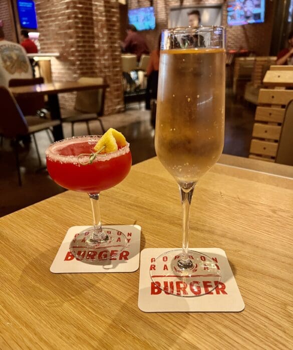 Restaurant Review: Gordon Ramsay Burger (Chicago) - The Bulkhead Seat