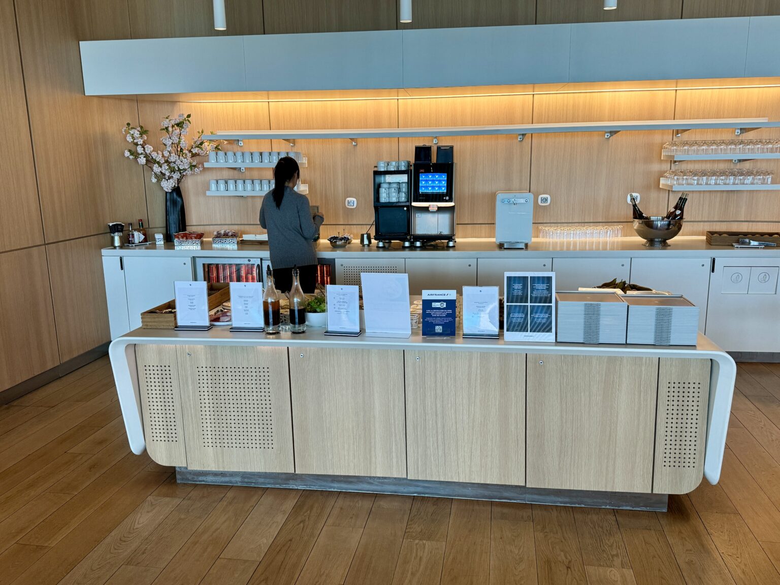 Lounge Review: Air France Lounge (CDG – Terminal 2E, Hall M) - The ...