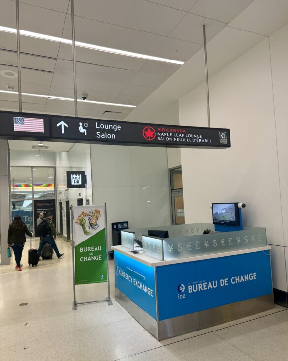 Lounge Review: Air Canada Maple Leaf Lounge (YYZ - Terminal 1, Level 4 ...