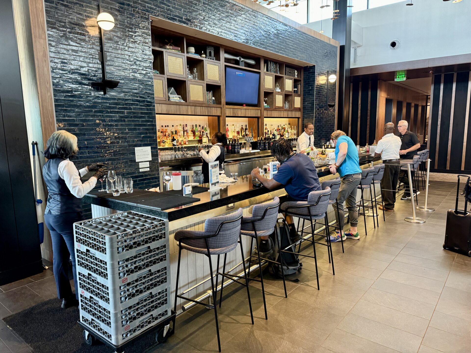 Lounge Review: The Centurion® Lounge by American Express (ATL) - The ...