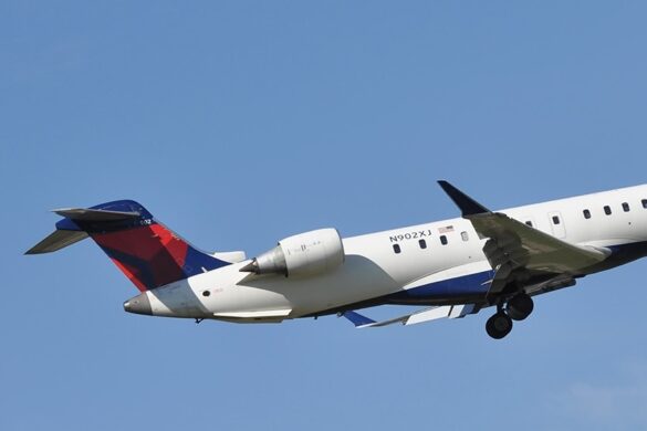 Delta Connection Archives - The Bulkhead Seat