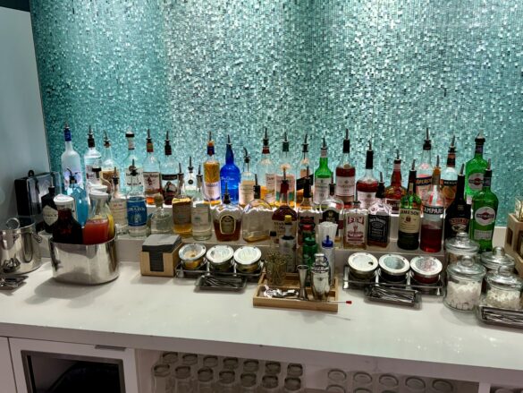 Lounge Review: American Airlines Flagship® Lounge (ORD) - The Bulkhead Seat