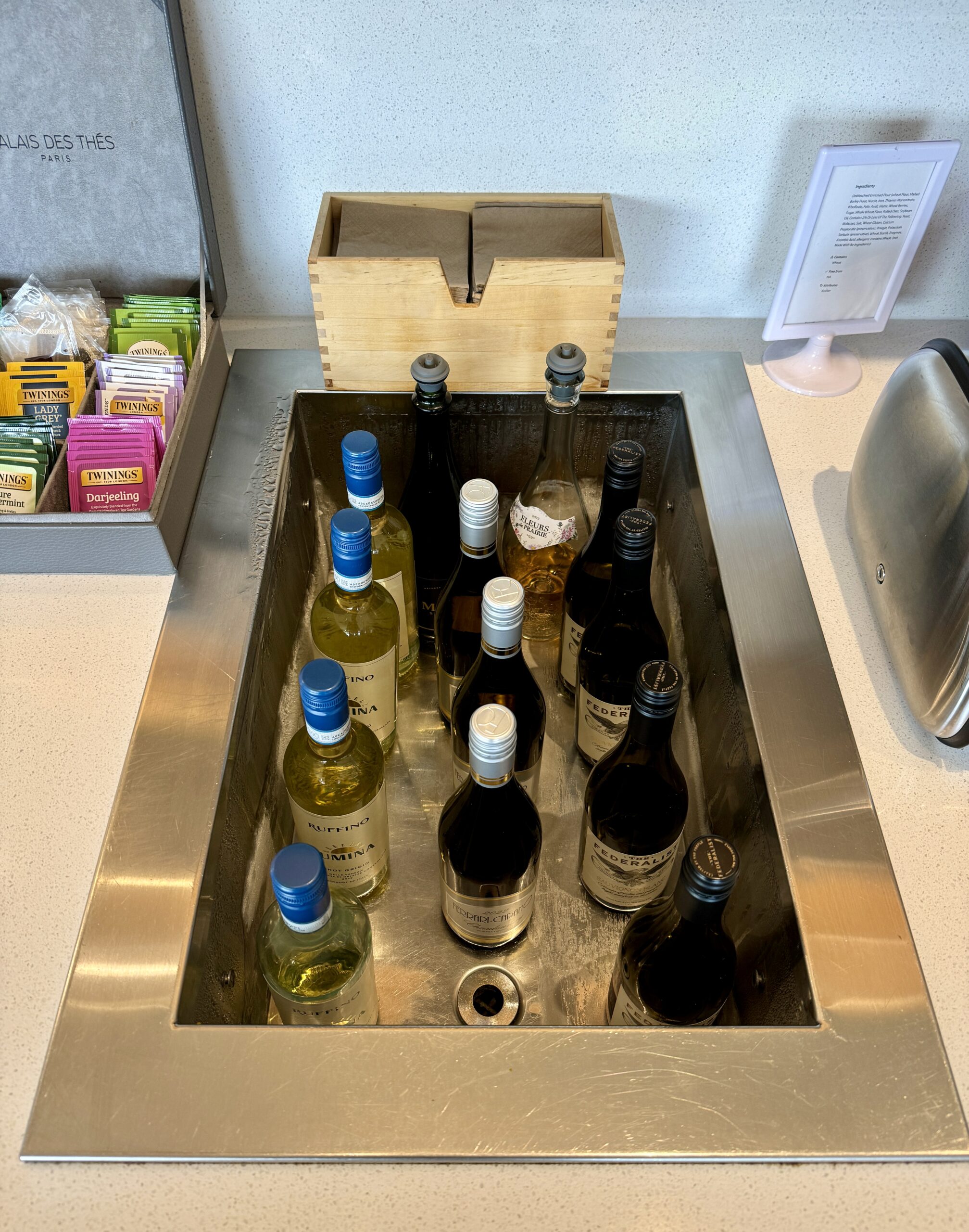 Lounge Review: SAS Lounge (ORD) - The Bulkhead Seat