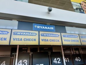 European Low-Cost Carrier Head to Head Review: Ryanair Versus easyJet ...