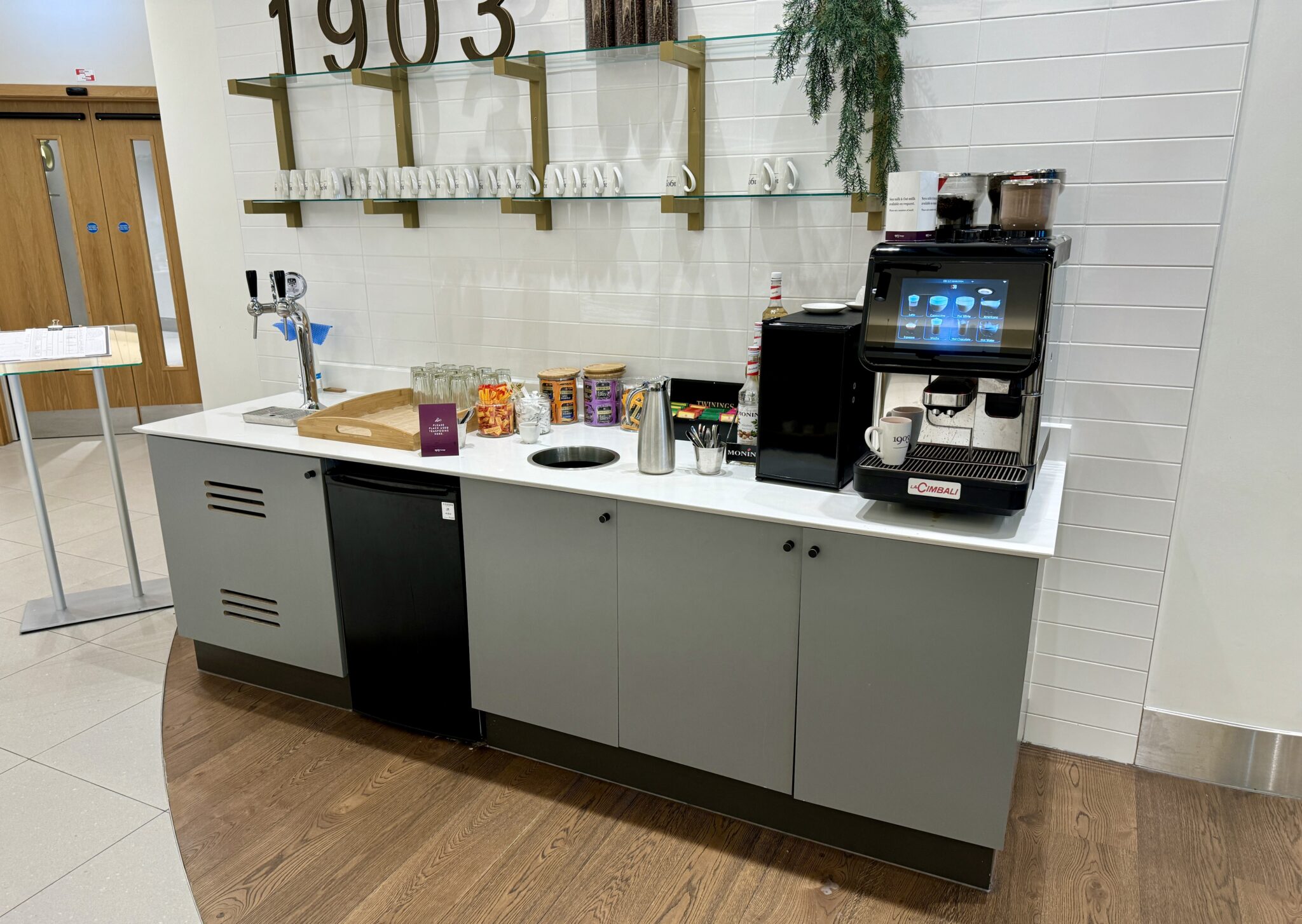 Lounge Review: 1903 Lounge (MAN - Terminal 2) - The Bulkhead Seat