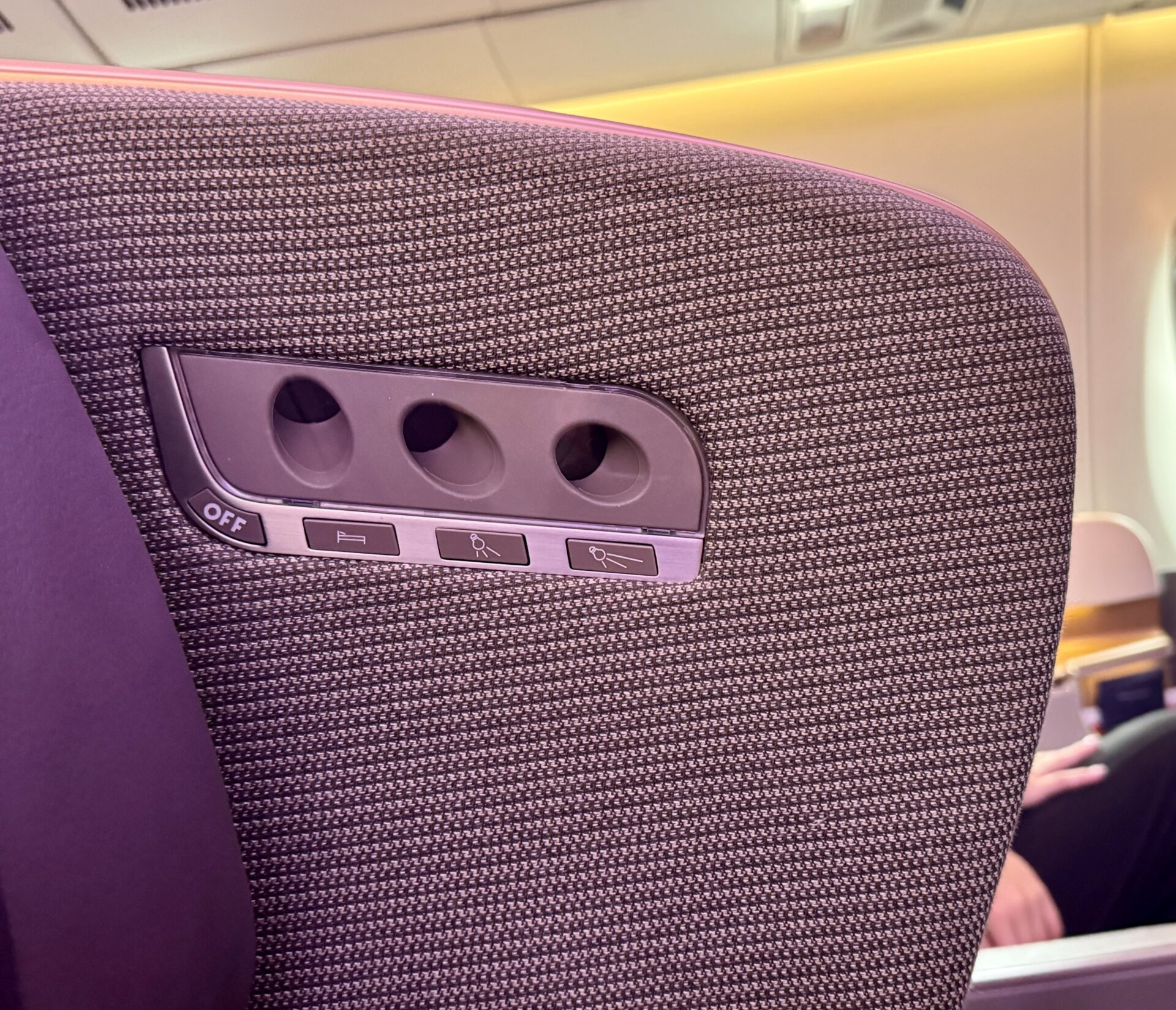 Flight Review: Singapore Airbus A350-900 Business Class - MAN-IAH - The ...