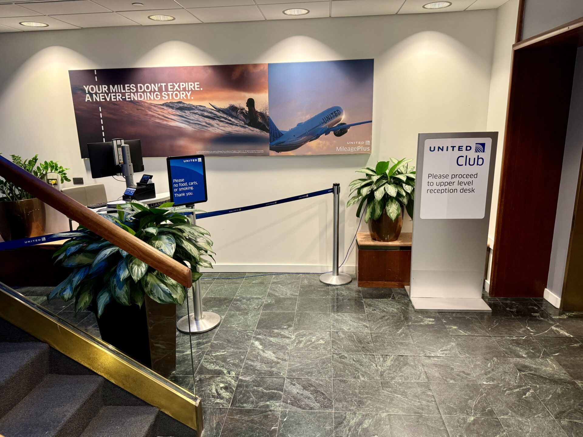 Lounge Review: United Club℠ (MCO - Gate 43) - The Bulkhead Seat