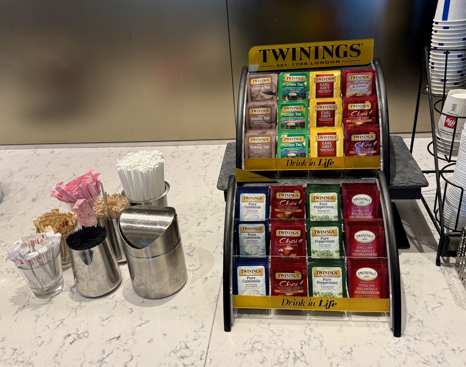 Lounge Review: United Club℠ (DFW - Gate E7) - The Bulkhead Seat