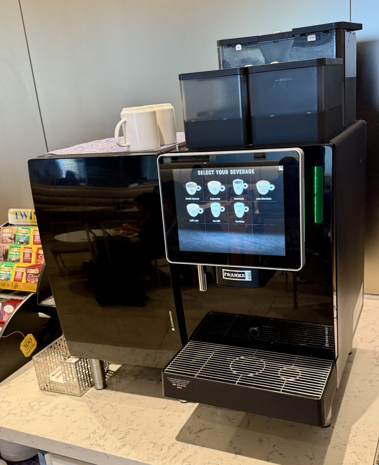 Lounge Review: United Club℠ (DFW - Gate E7) - The Bulkhead Seat