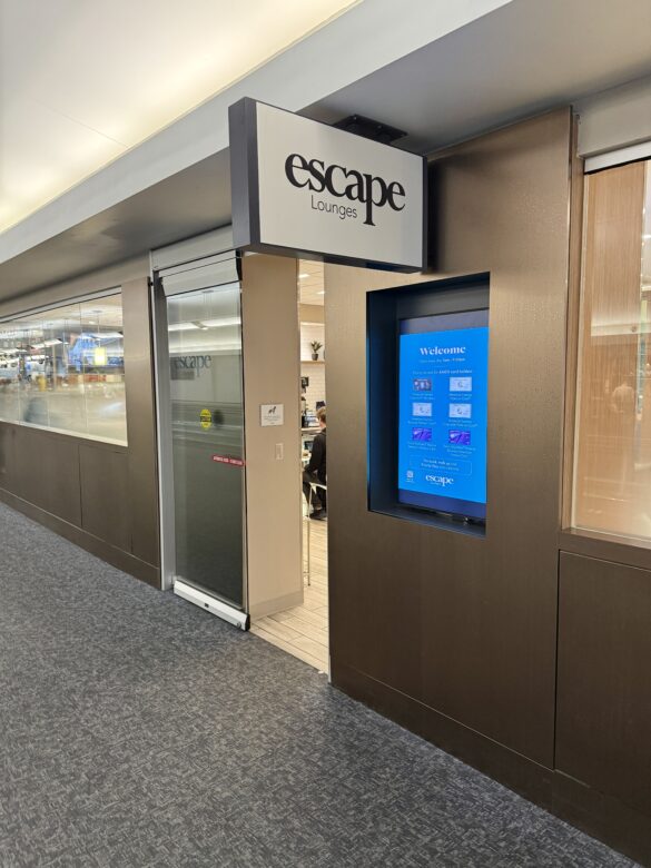 Lounge Review: Escape Lounge – The Centurion® Studio Partner (CVG ...