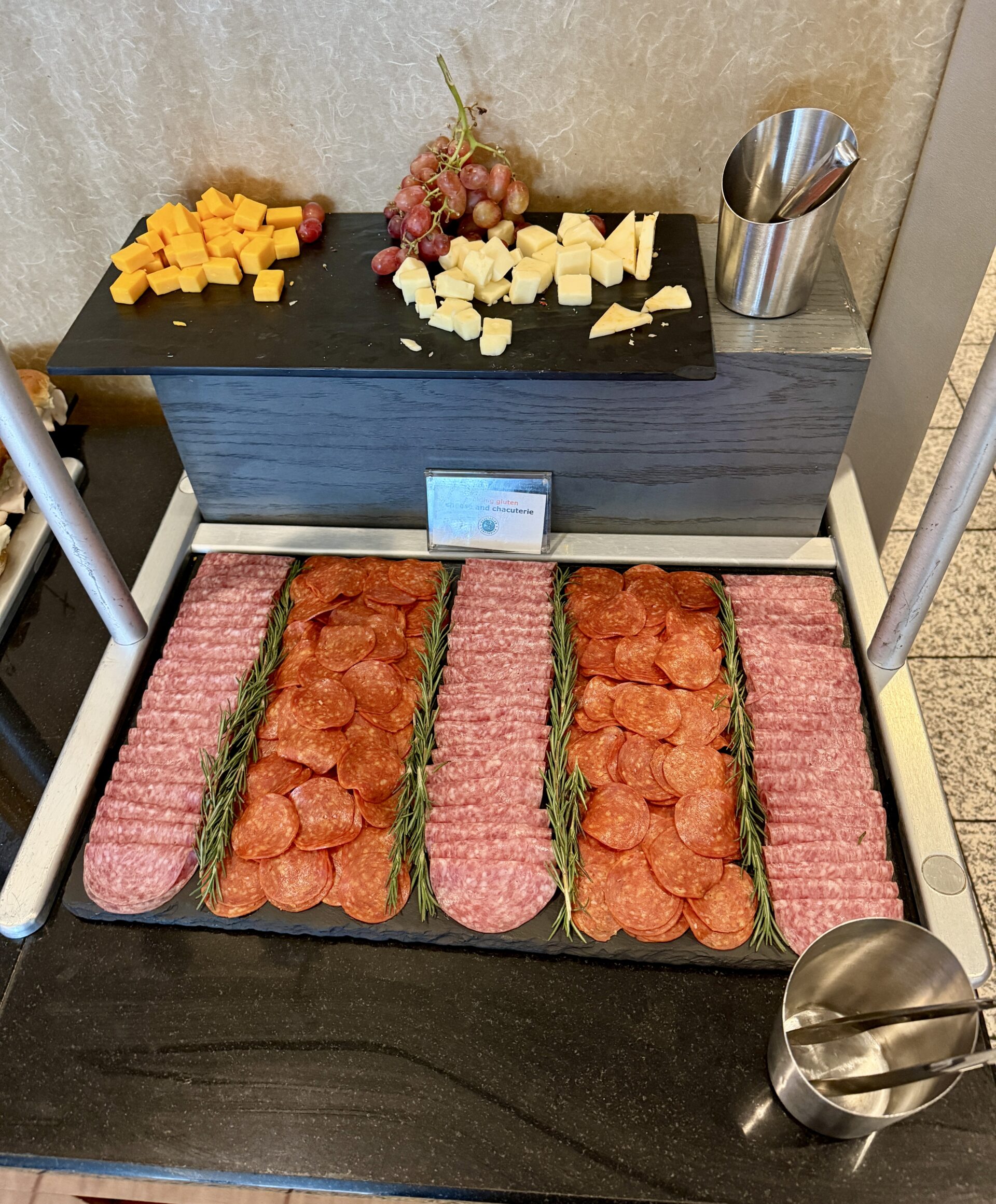 Lounge Review: Delta Sky Club® (CVG – Gate B14) - The Bulkhead Seat