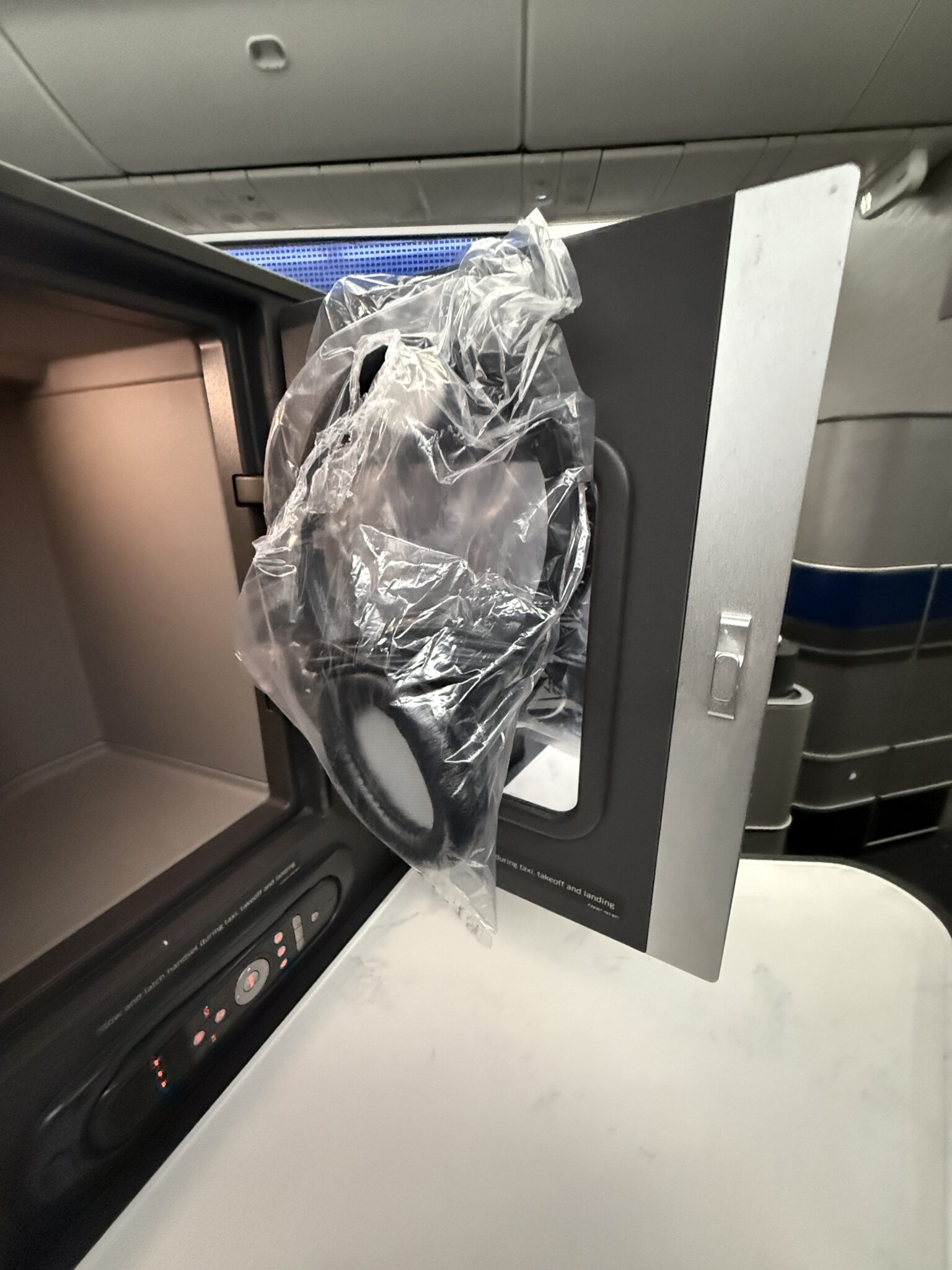 Flight Review: United Airlines Boeing 787-9 First – IAD-LAX - The ...