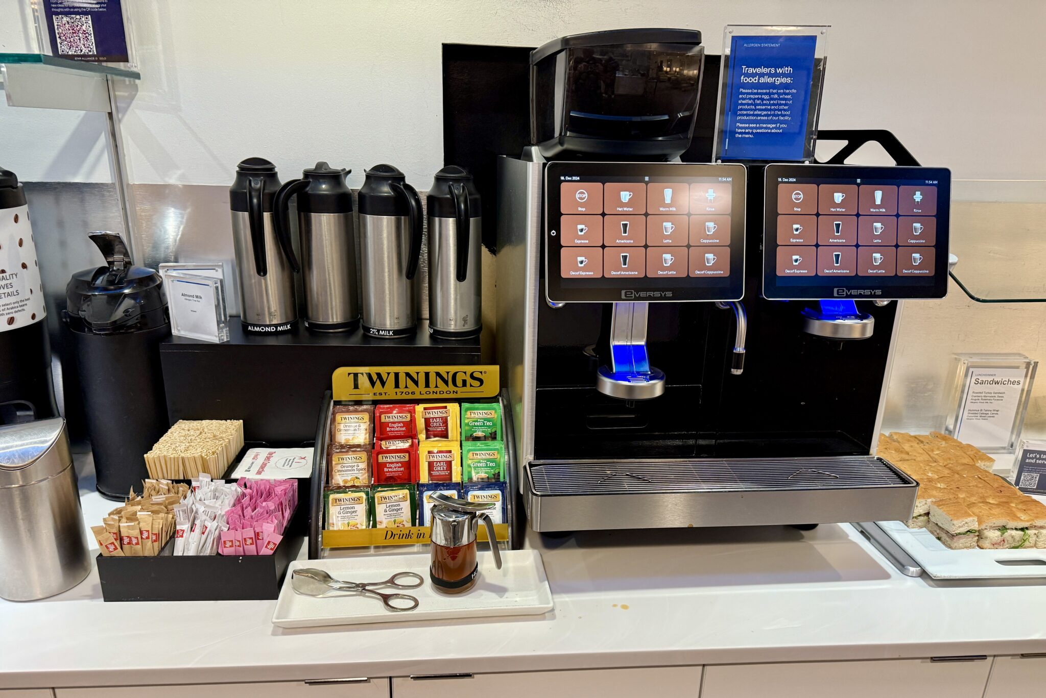 Lounge Review: United Club℠ (IAD - Gate C17) - The Bulkhead Seat