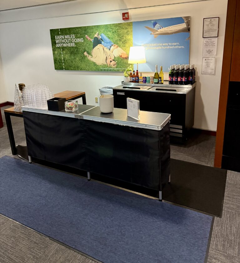 Lounge Review: United Club℠ (IAD - Gate C17) - The Bulkhead Seat