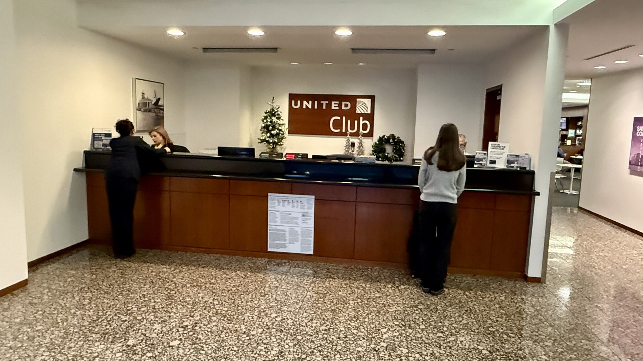 Lounge Review: United Club℠ (IAD - Gate C7) - The Bulkhead Seat