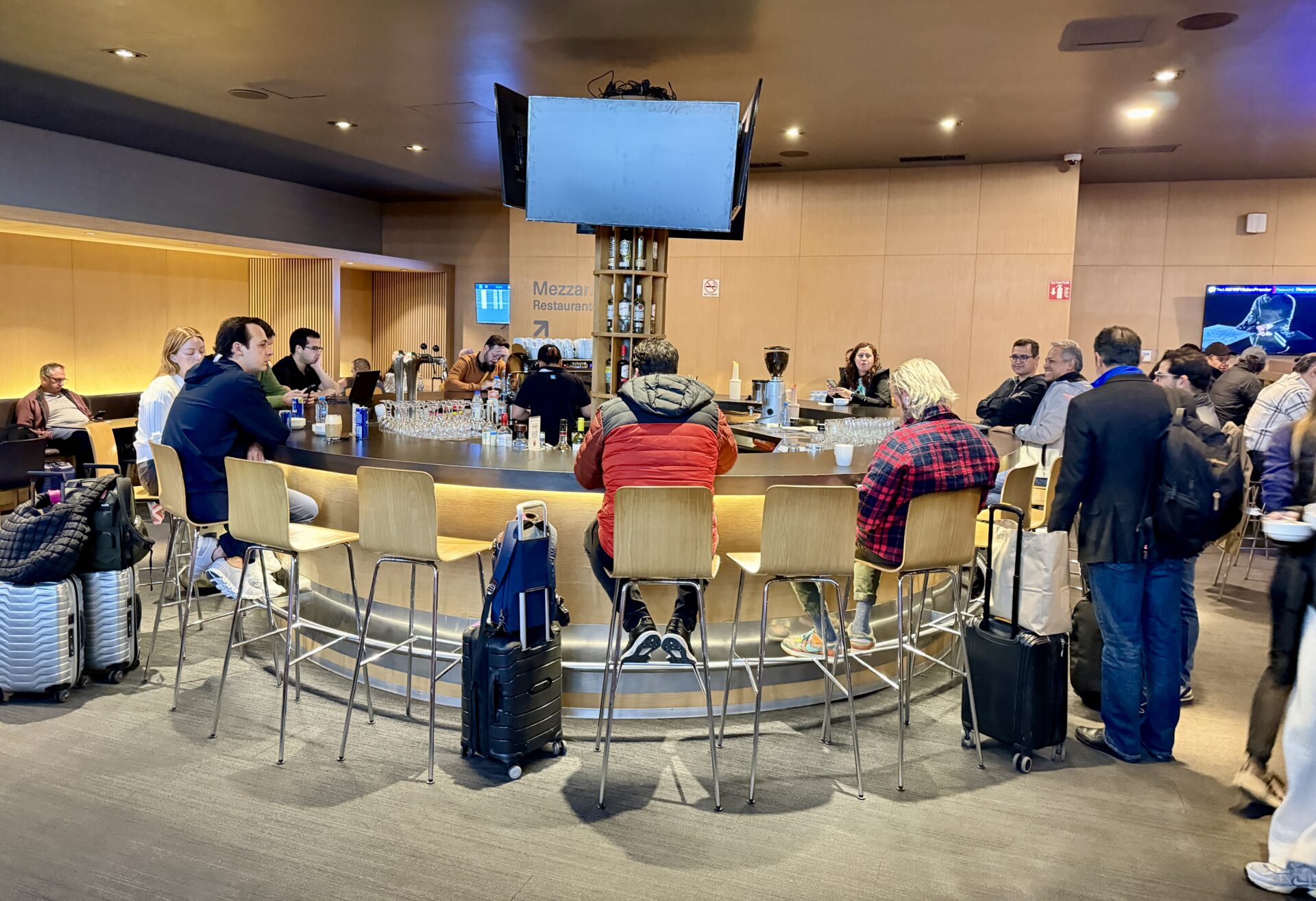 Lounge Review: Aeromexico Salon Premier (MEX - Terminal 2) - The ...