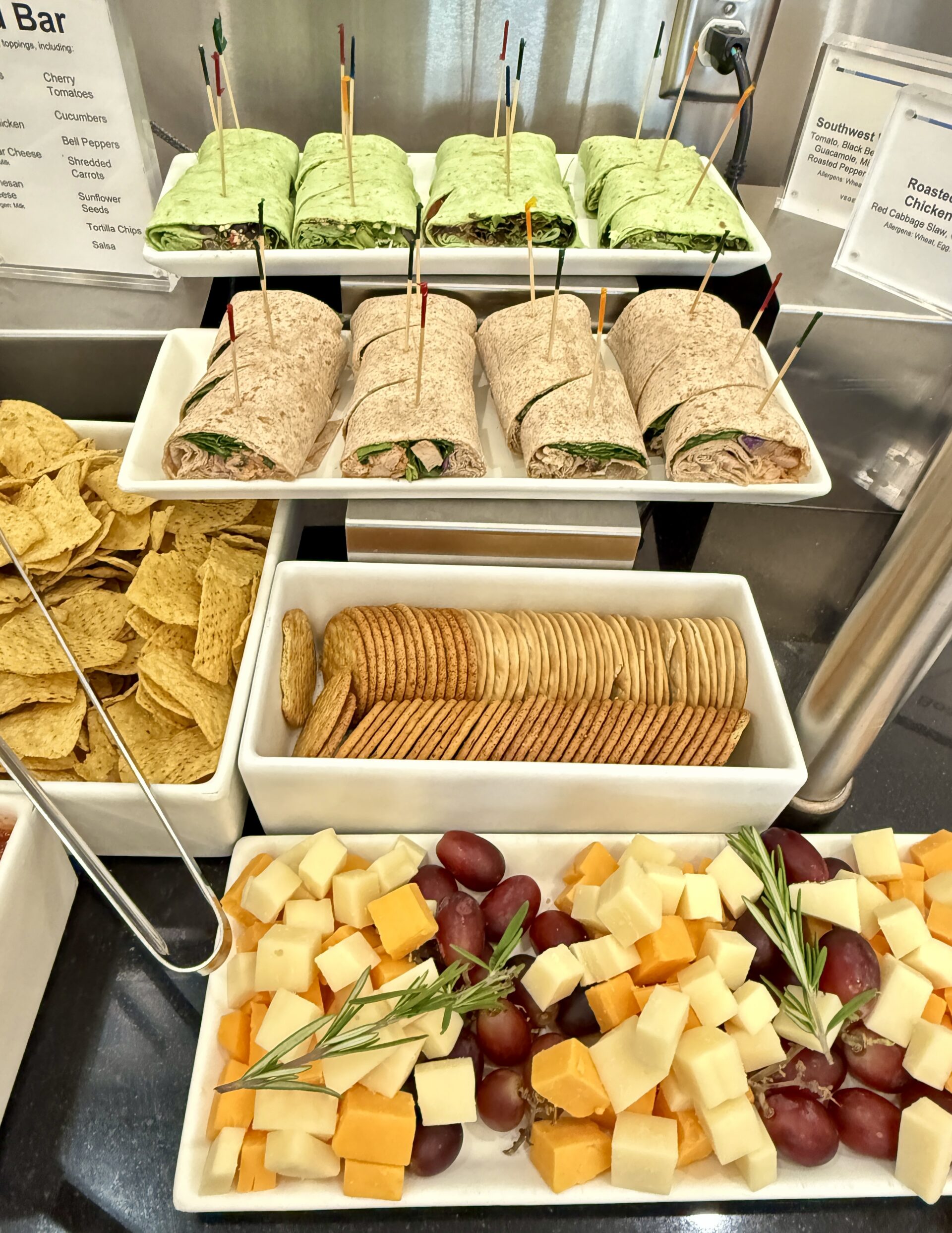 Lounge Review: United Club℠ (IAH – Gate A9) - The Bulkhead Seat