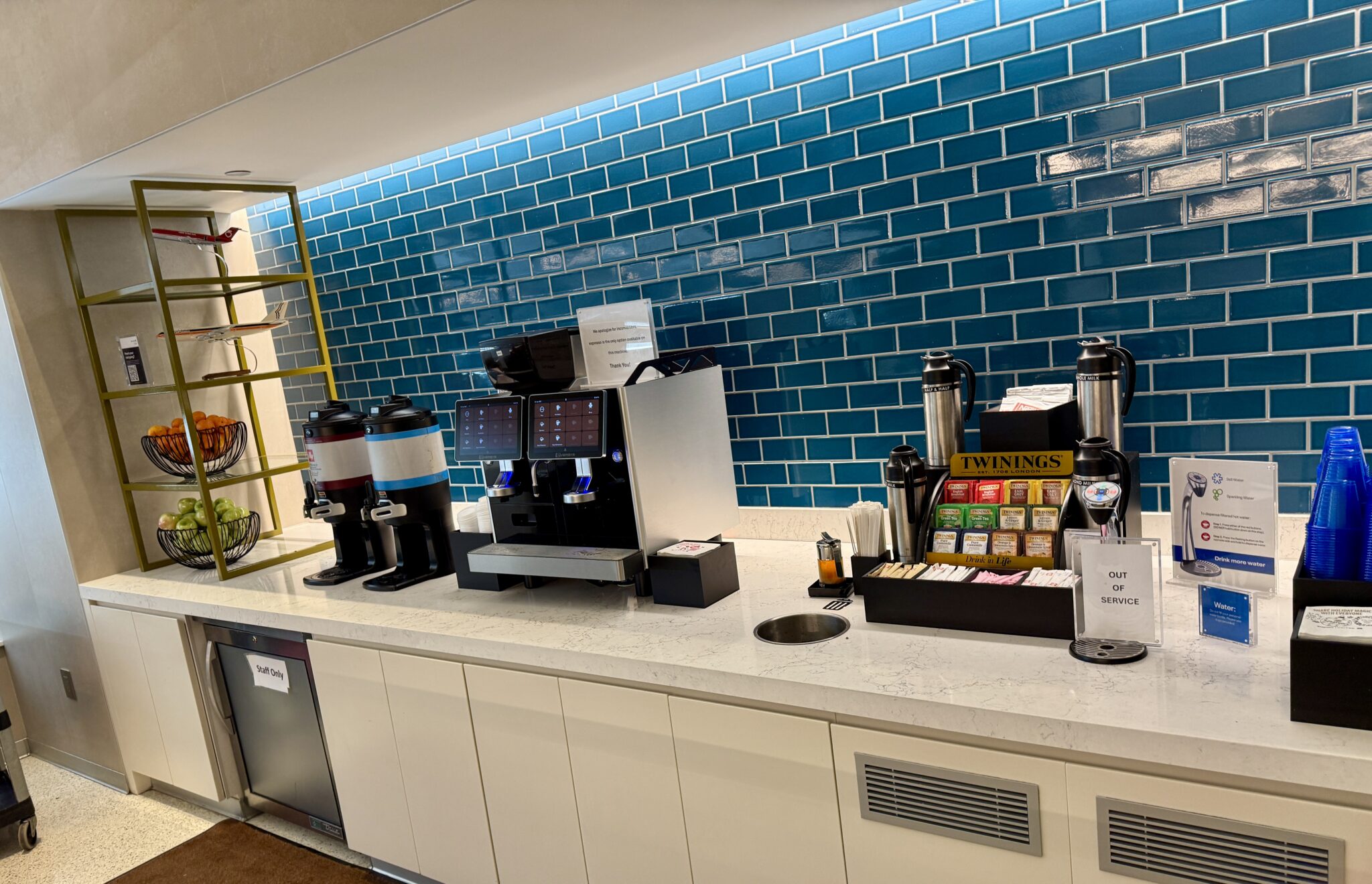 Lounge Review: United Club℠ (EWR – Gate C74) - The Bulkhead Seat
