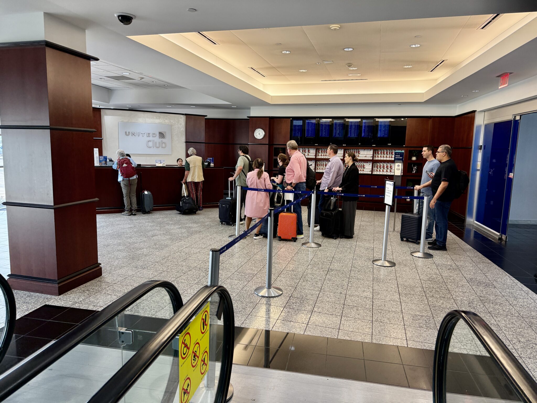 Lounge Review: United Club℠ (IAH – Gates E11 and E12) - The Bulkhead Seat