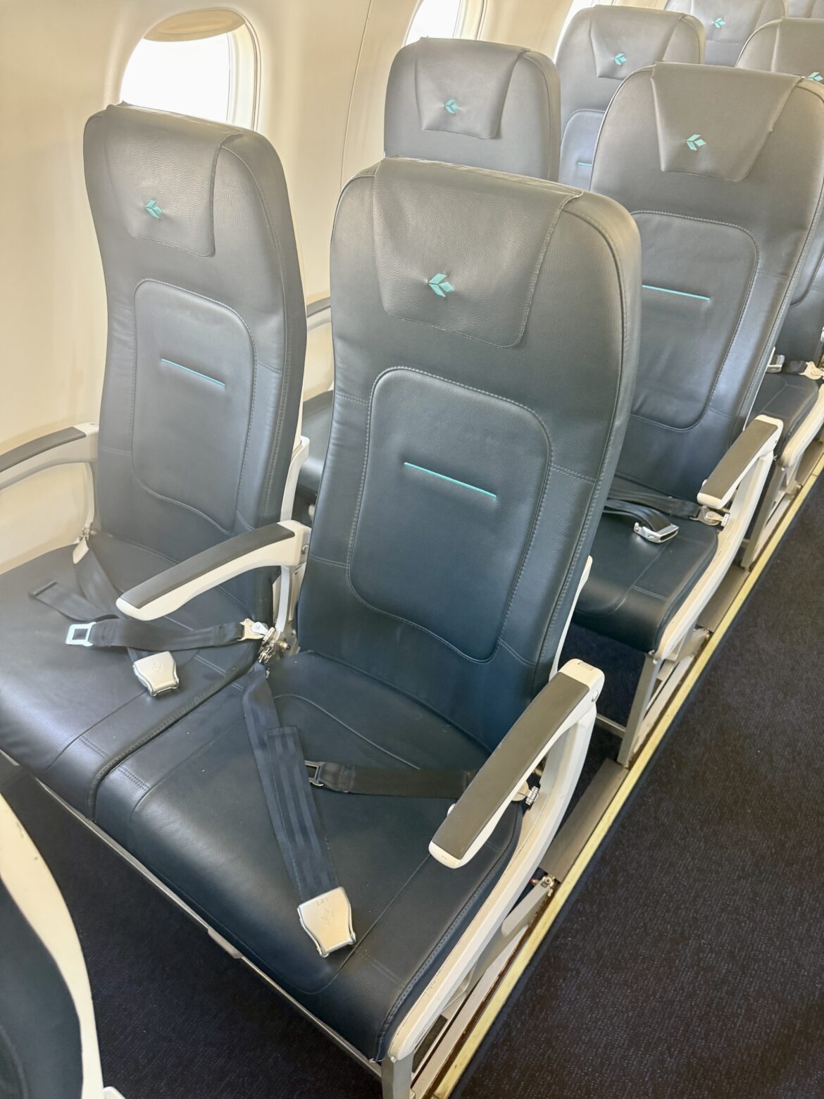 Flight Review: Air Dolomiti Business Class Embraer E195 – MXP-MUC - The ...