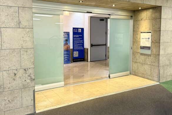 Lounge Review: United Club℠ (IAD - Gate C7) - The Bulkhead Seat