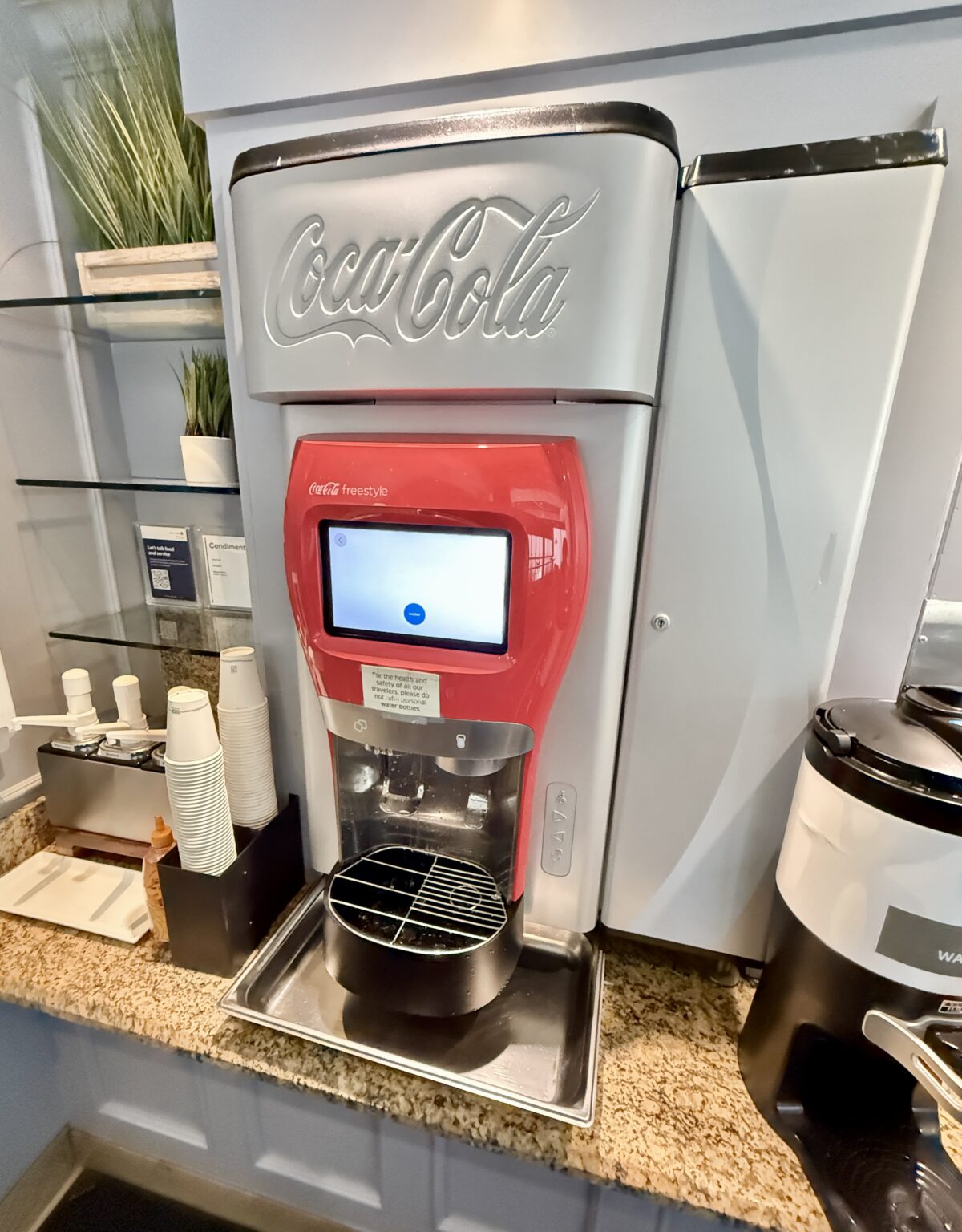 Lounge Review: United Club℠ (SFO – Gate F11) - The Bulkhead Seat
