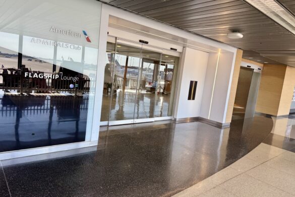 Lounge Review: Delta Sky Club® (CLT - Concourse A) - The Bulkhead Seat