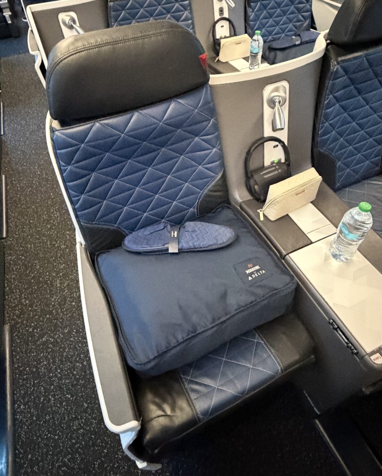 Flight Review: Delta Air Lines Boeing 767-300ER Delta One® – SFO-JFK ...