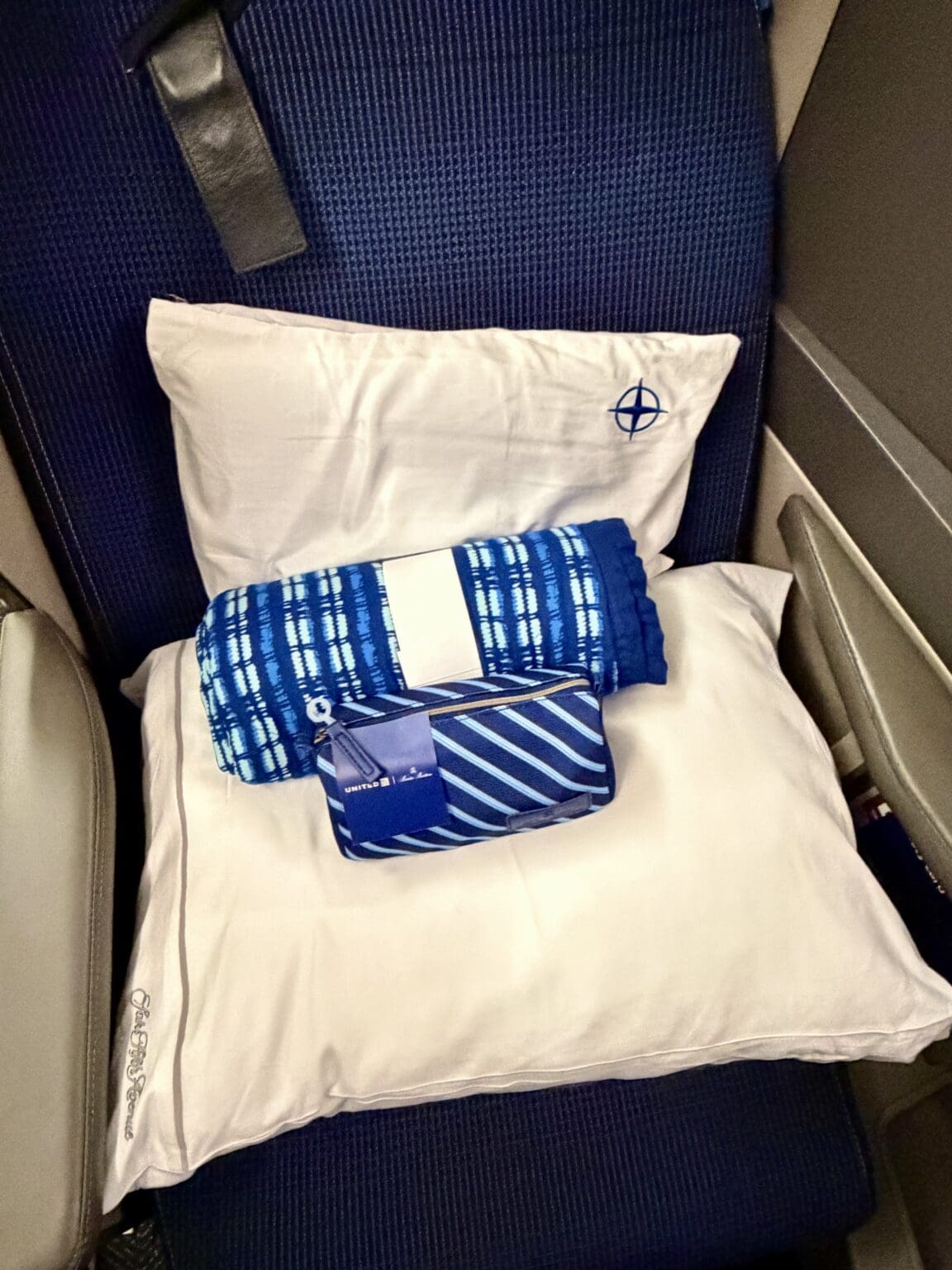 Flight Review: United Airlines Boeing 767-300ER Polaris® – EWR-LHR ...